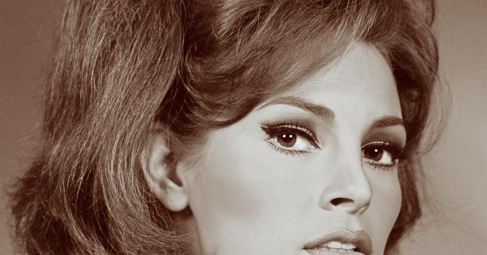 Raquel Welch Biography - Famous Fashion Models - Biographies of World ...