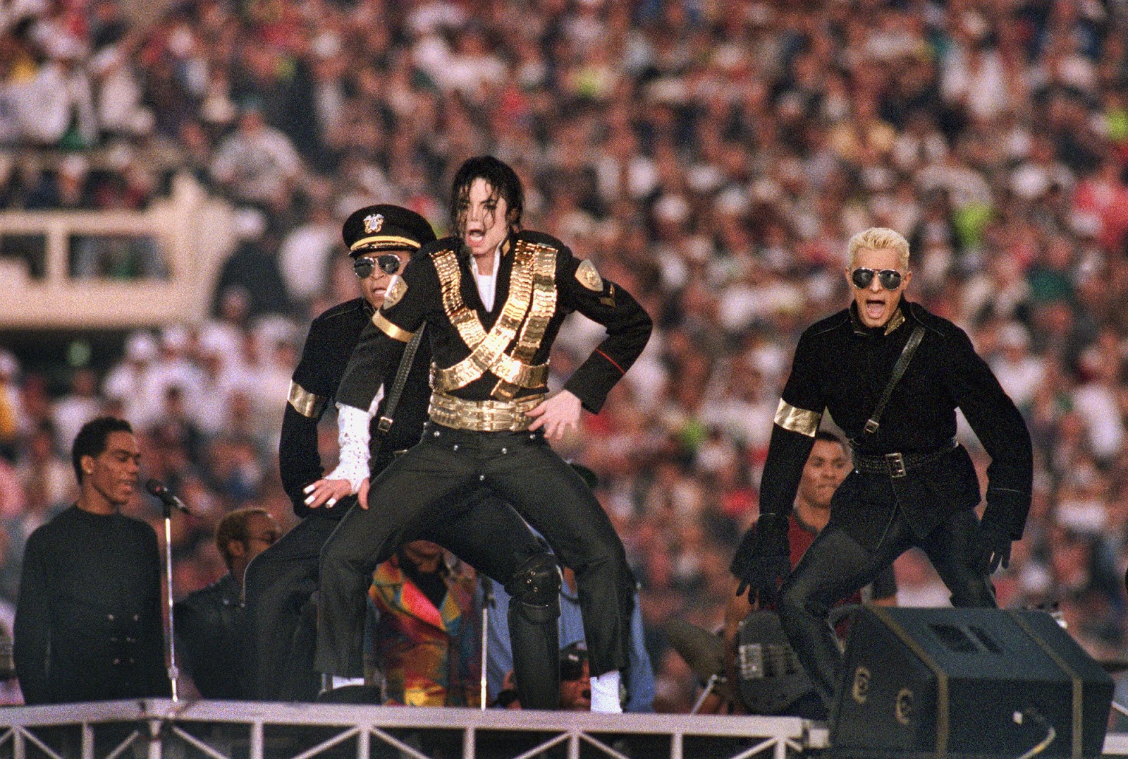 Zharazhar's Blog: Relive how Michael Jackson Revolutionizes the Super ...