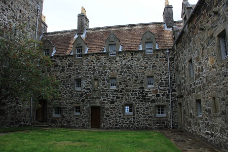 Fierce Romance: Latest Pics From Scotland