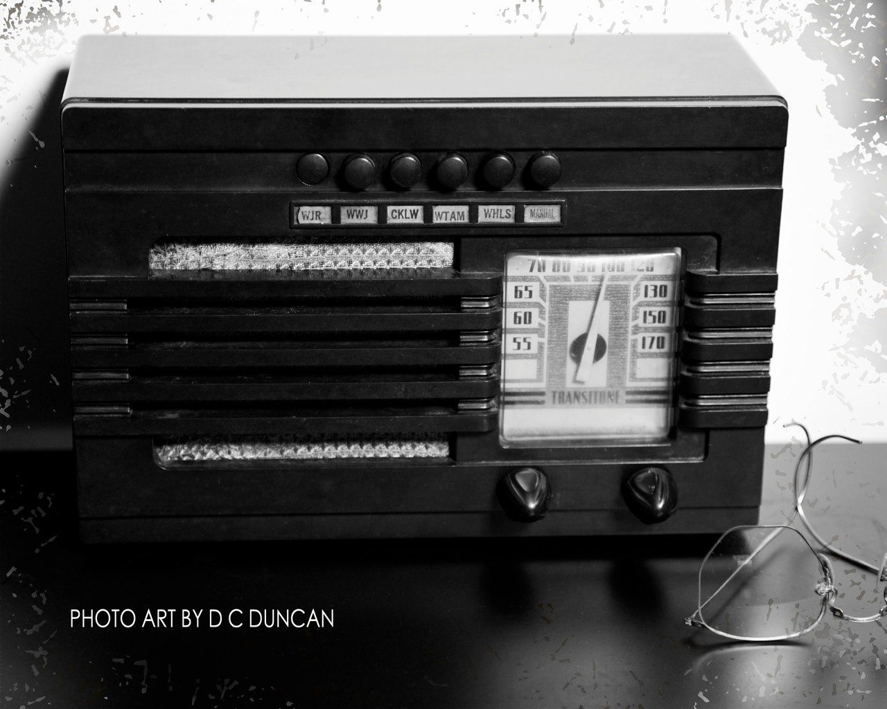 History Of Graphic Design: Radio in the 1940's
