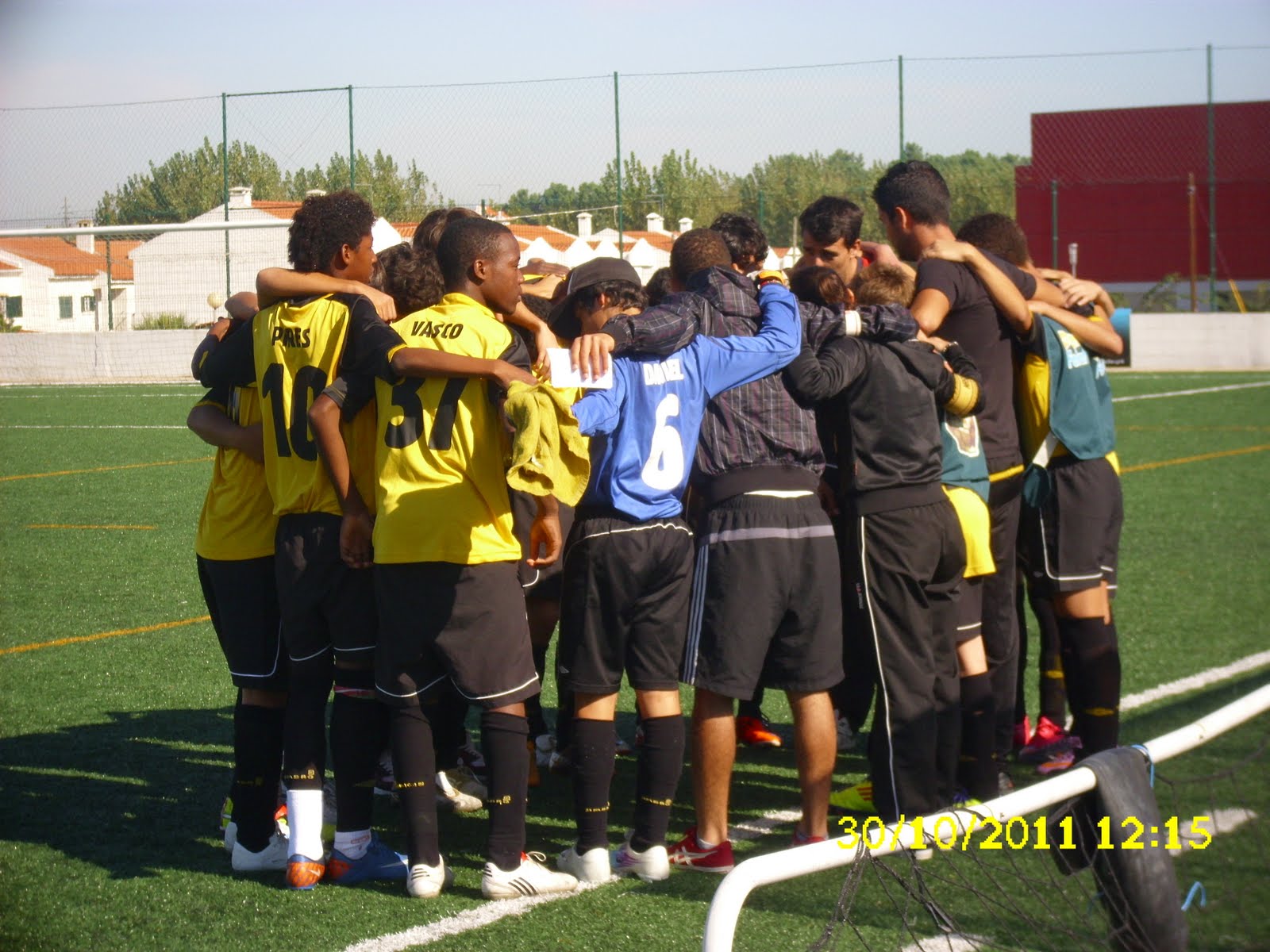 Centro Cultural Desportivo Brejos de Azeitão: Uma bela manhã de futebol ...