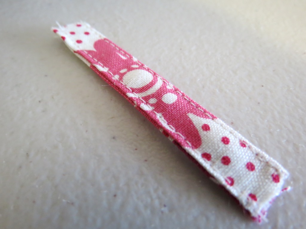 Sweet Bee Buzzings: Zip Along: Front Zip Pouch