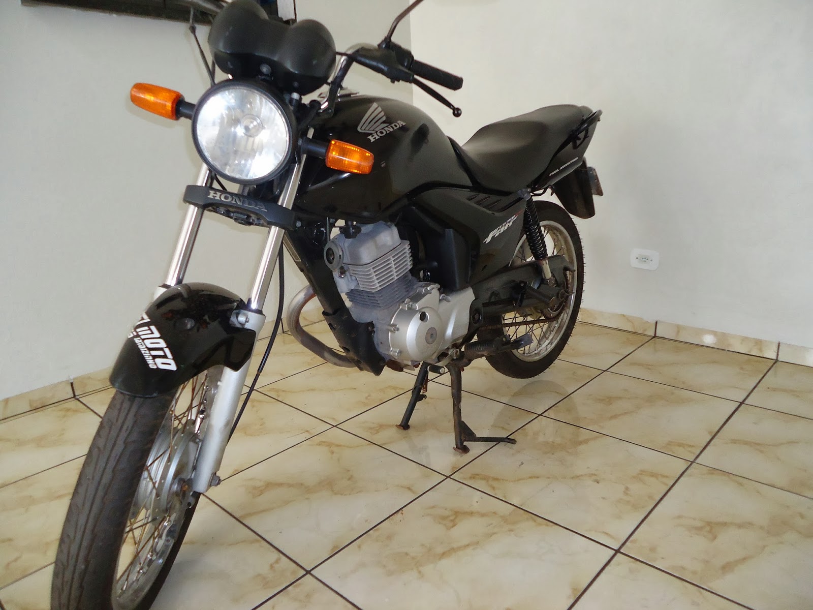 Bacana Motors: Fan 150 ESI 2010