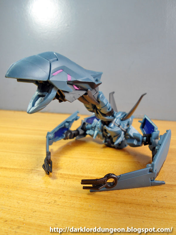 GeekMatic!: Toy Review: Transformers Prime's Soundwave!