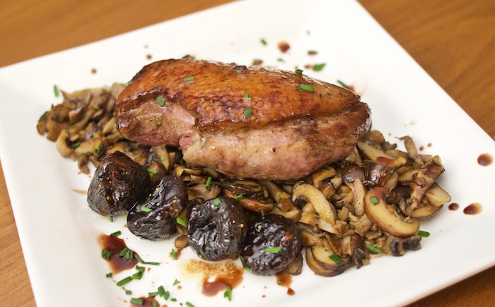 Food Hunter's Guide to Cuisine: Duck With Mushroom and Figs