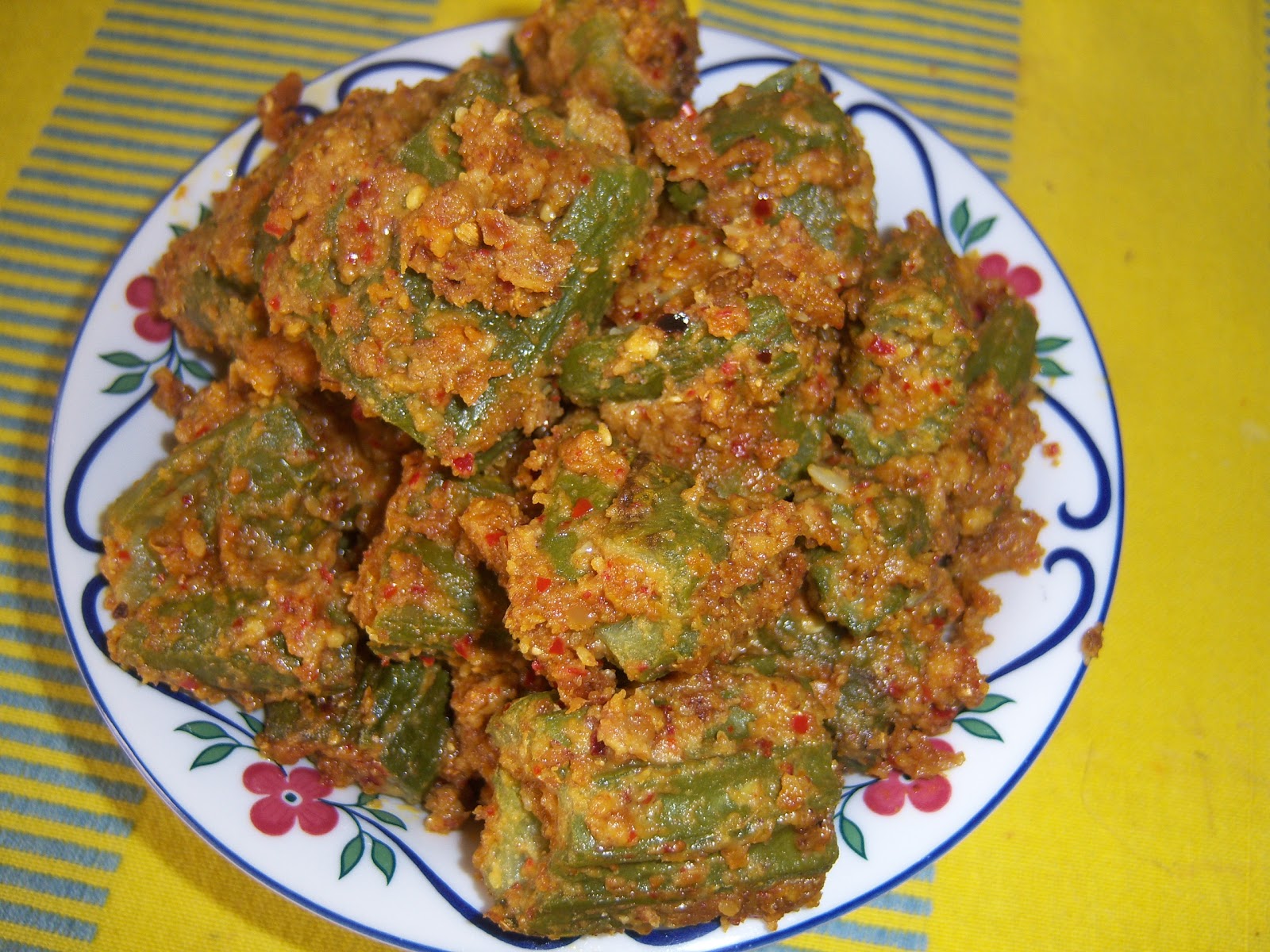 Gutti Beerakaya - Stuffed Ridge Gourd - E.A.T. easyvegrecipes