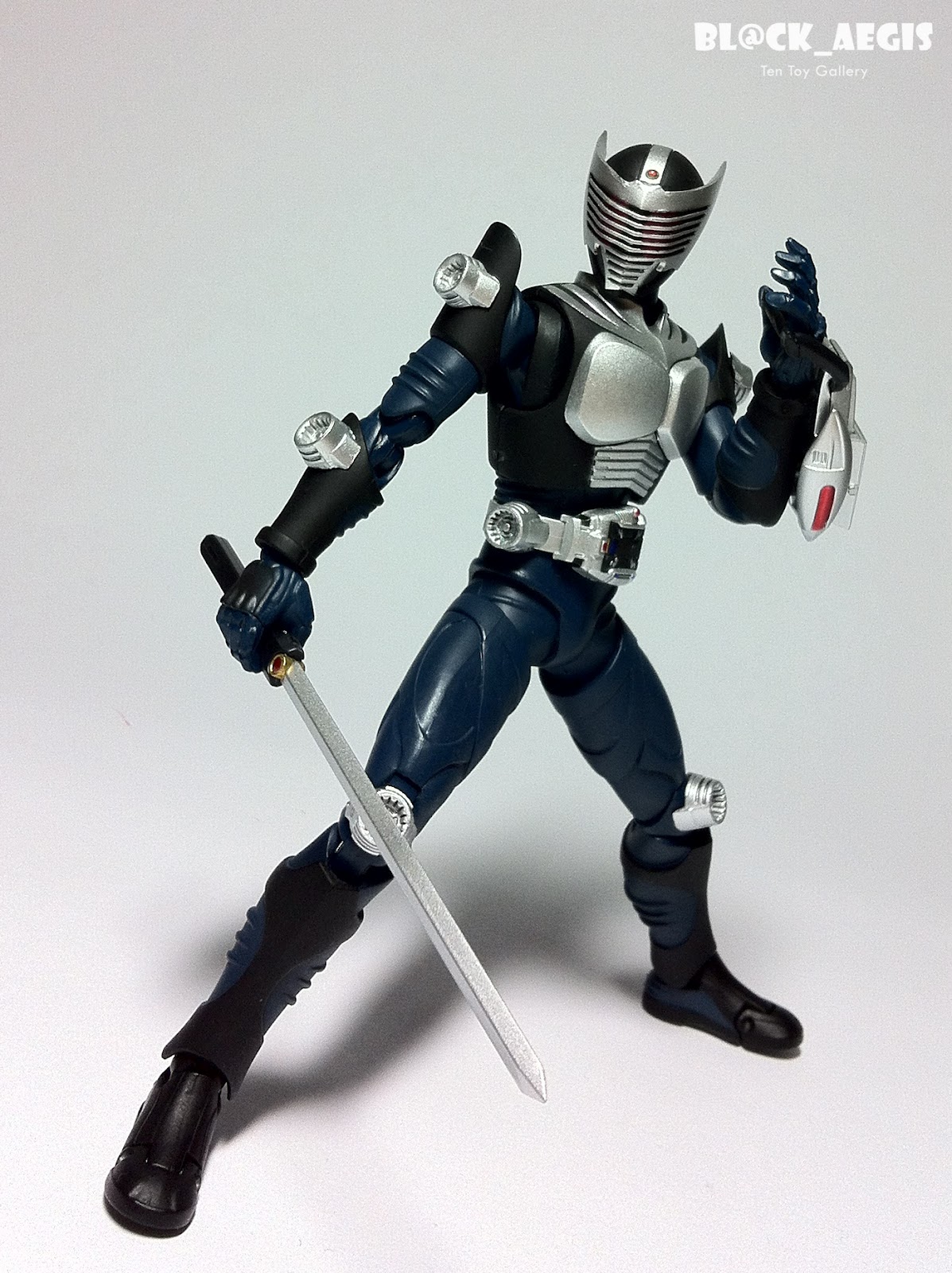 Ten Toy Gallery: Review: S.H.Figuarts Masked Rider Ryuki Blank Form
