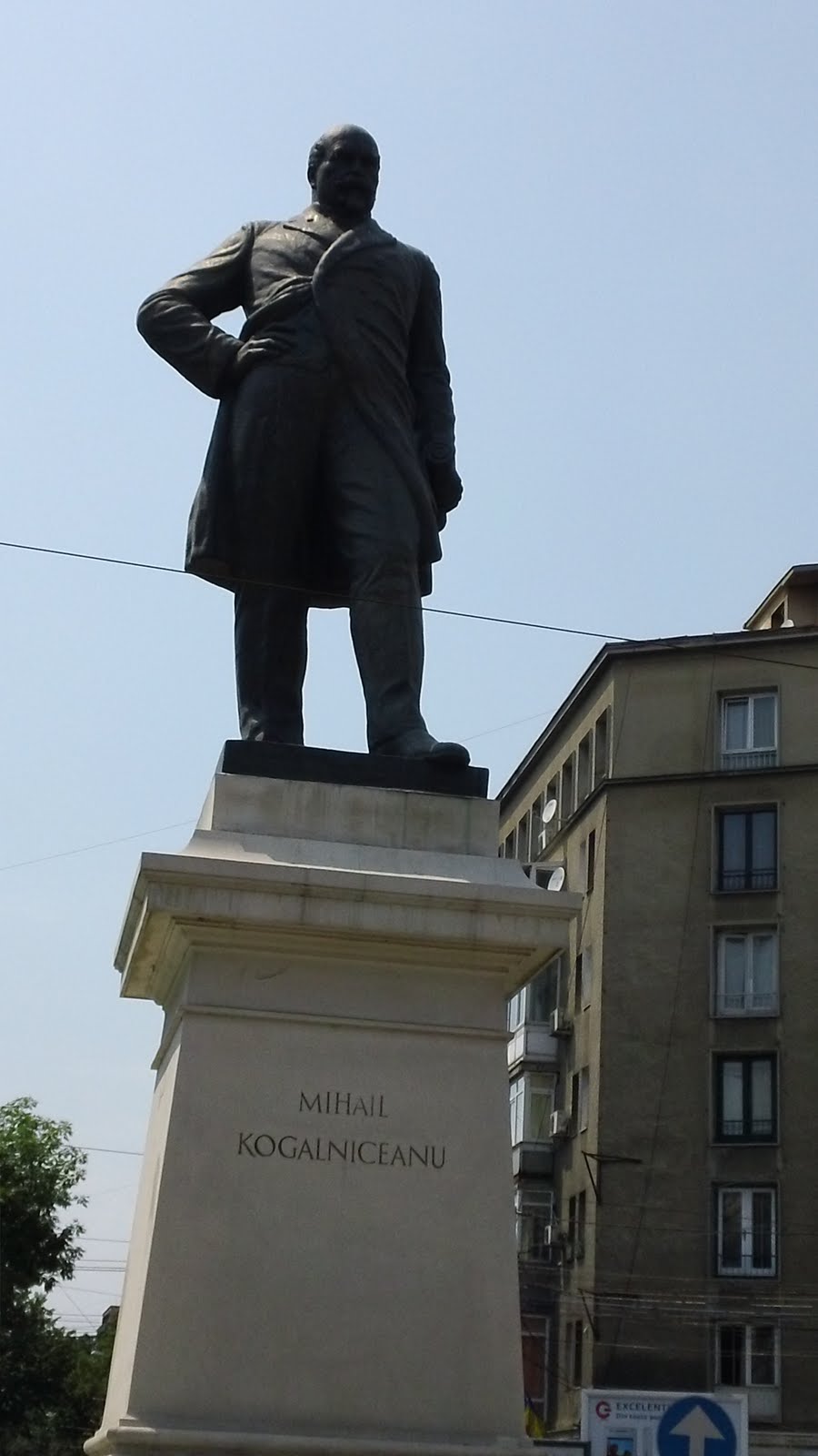 Statui si monumente din Bucuresti: Mihail Kogalniceanu