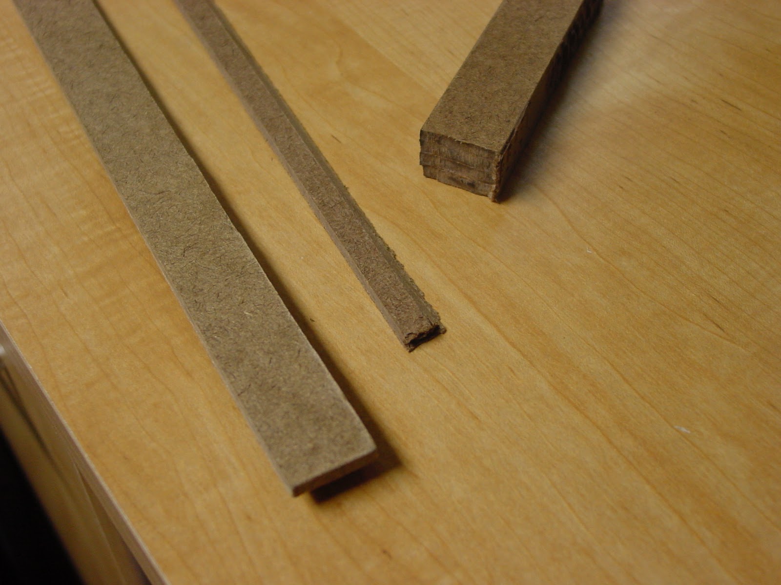 The Model Railroader's Notebook: Thayne's Layout - Spline Roadbed