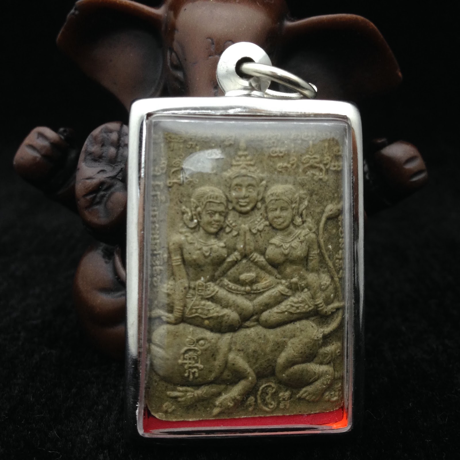 Lovethaishop: Archan monak khun paen