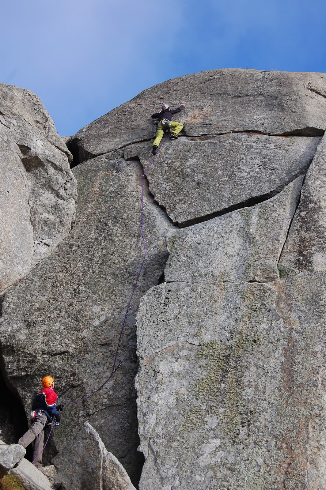 Escaladmalditos: La corbera de Navalmoral, mejor con sol.
