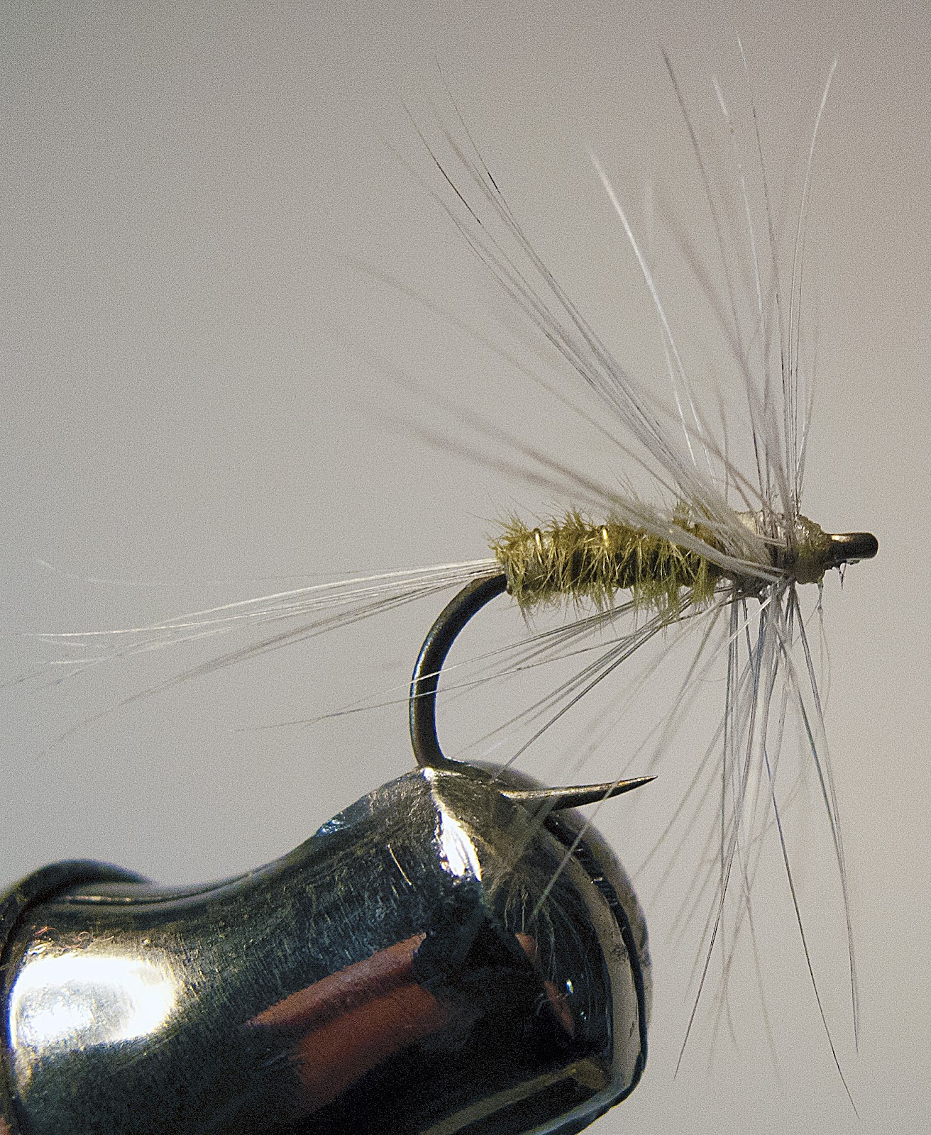 Dry Fly 'Expert': A Traditional Anatomy...