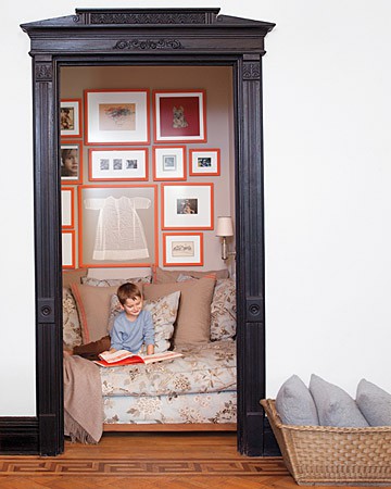 Living Livelier: Cozying Up: Closet Reading Nooks