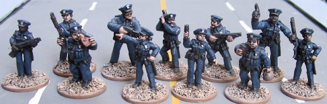Tim's Miniature Wargaming Blog: Modern Supers and Civilians