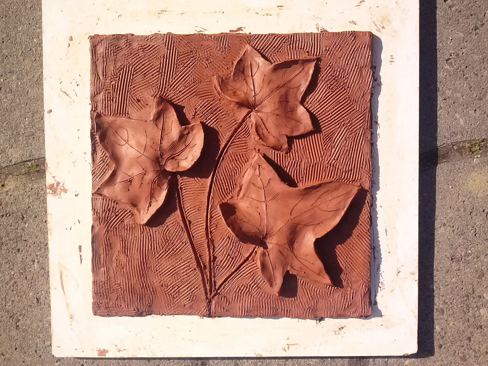 VOLUMEN EN HELIÓPOLIS: RELIEVES MODELADOS EN BARRO, CURSO 2012/13