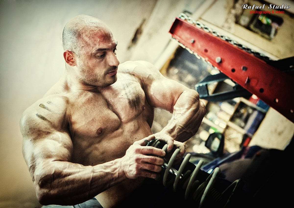 Muscle Lover: Greek bodybuilder Lefteris Sidiropoulos