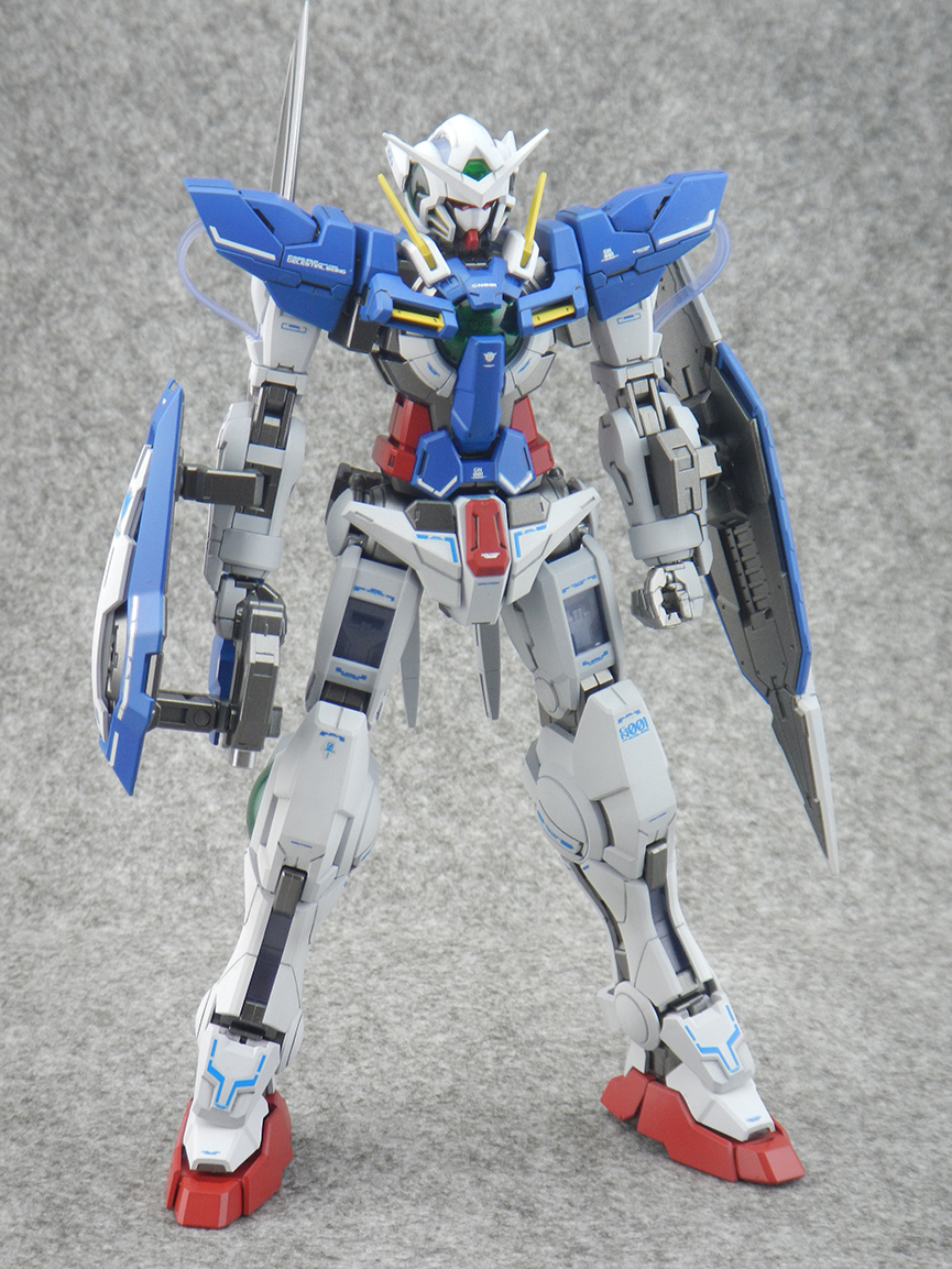 Gundam Family: MG 1/100 Gundam Exia Custom Build