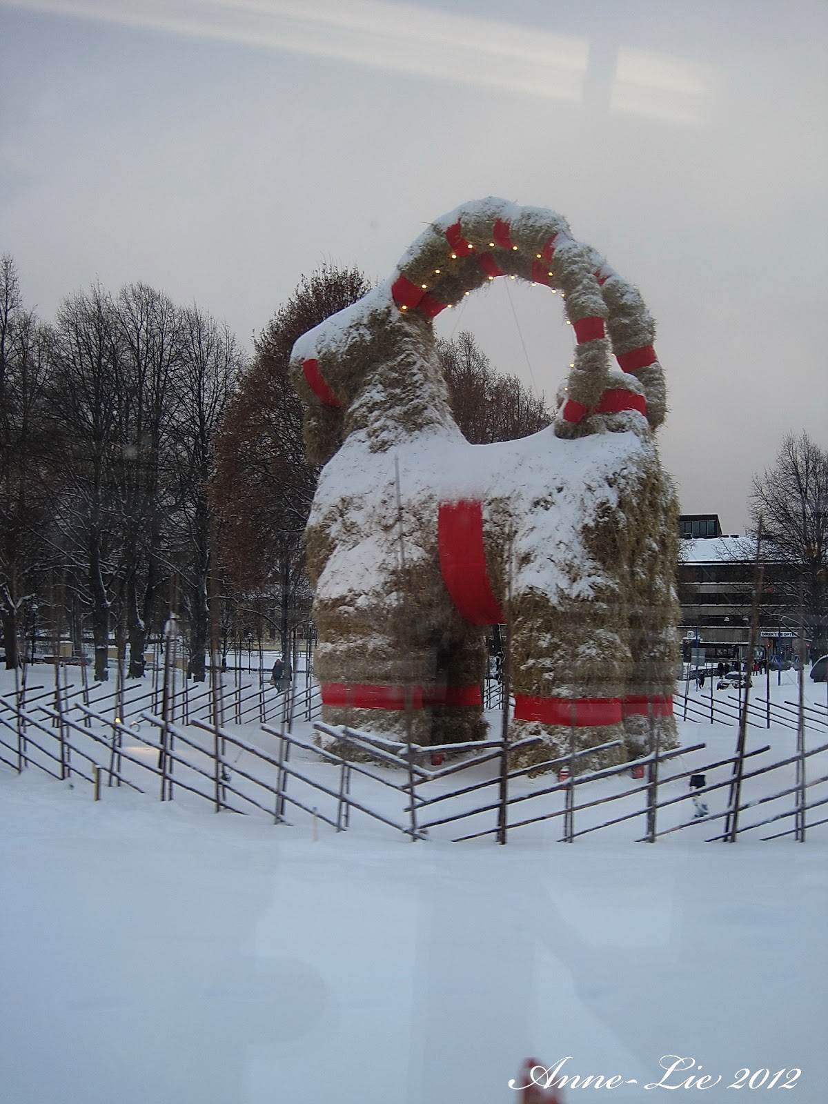 Stridstorpet: Vår stolthet.....julbocken i Gävle