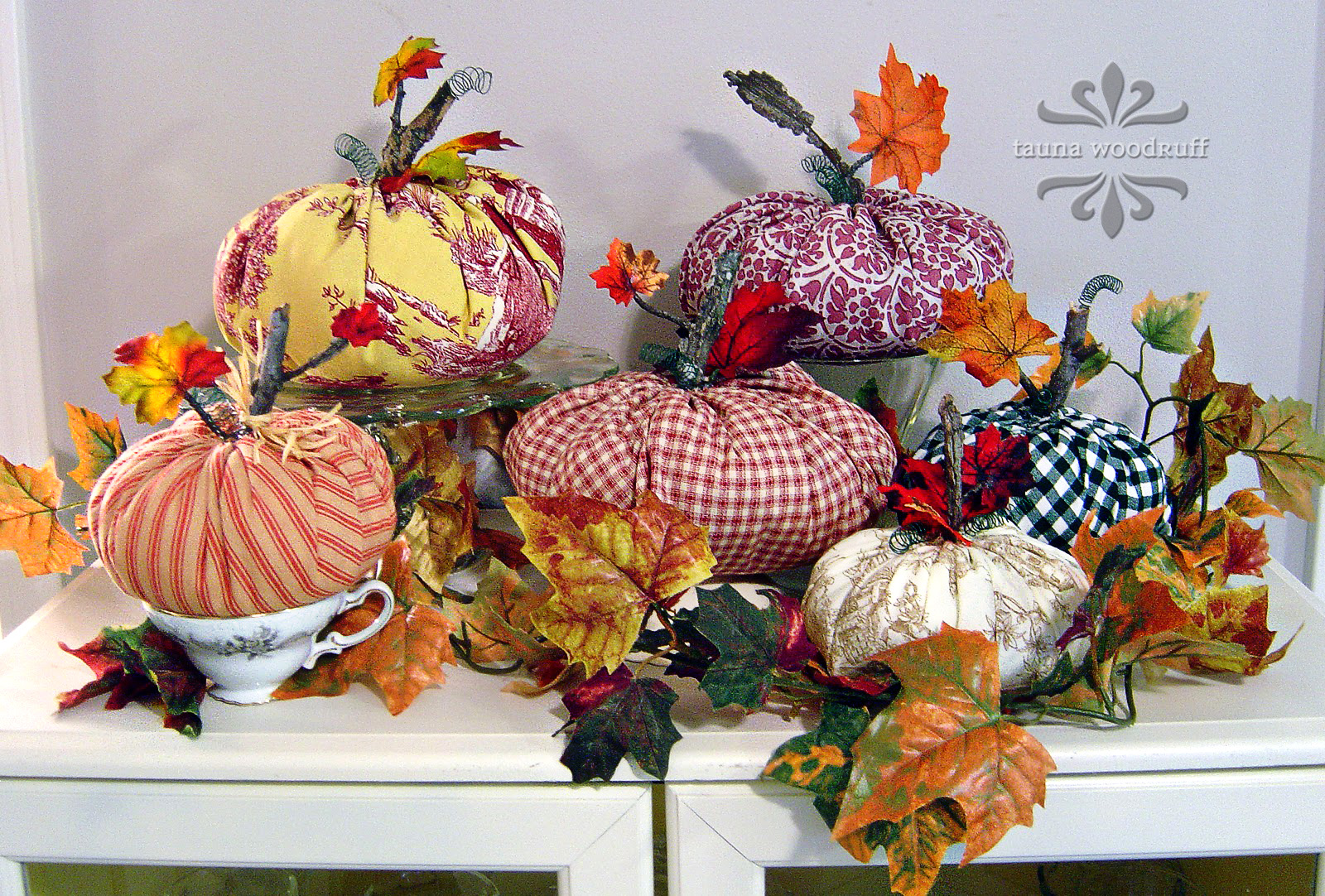 creative confetti: Fabric Pumpkin Tutorial