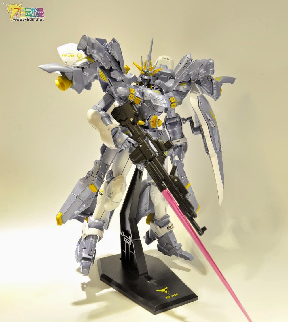 HGBF 1/144 Miss Sazabi "The Queen Sazabi" Custom Build