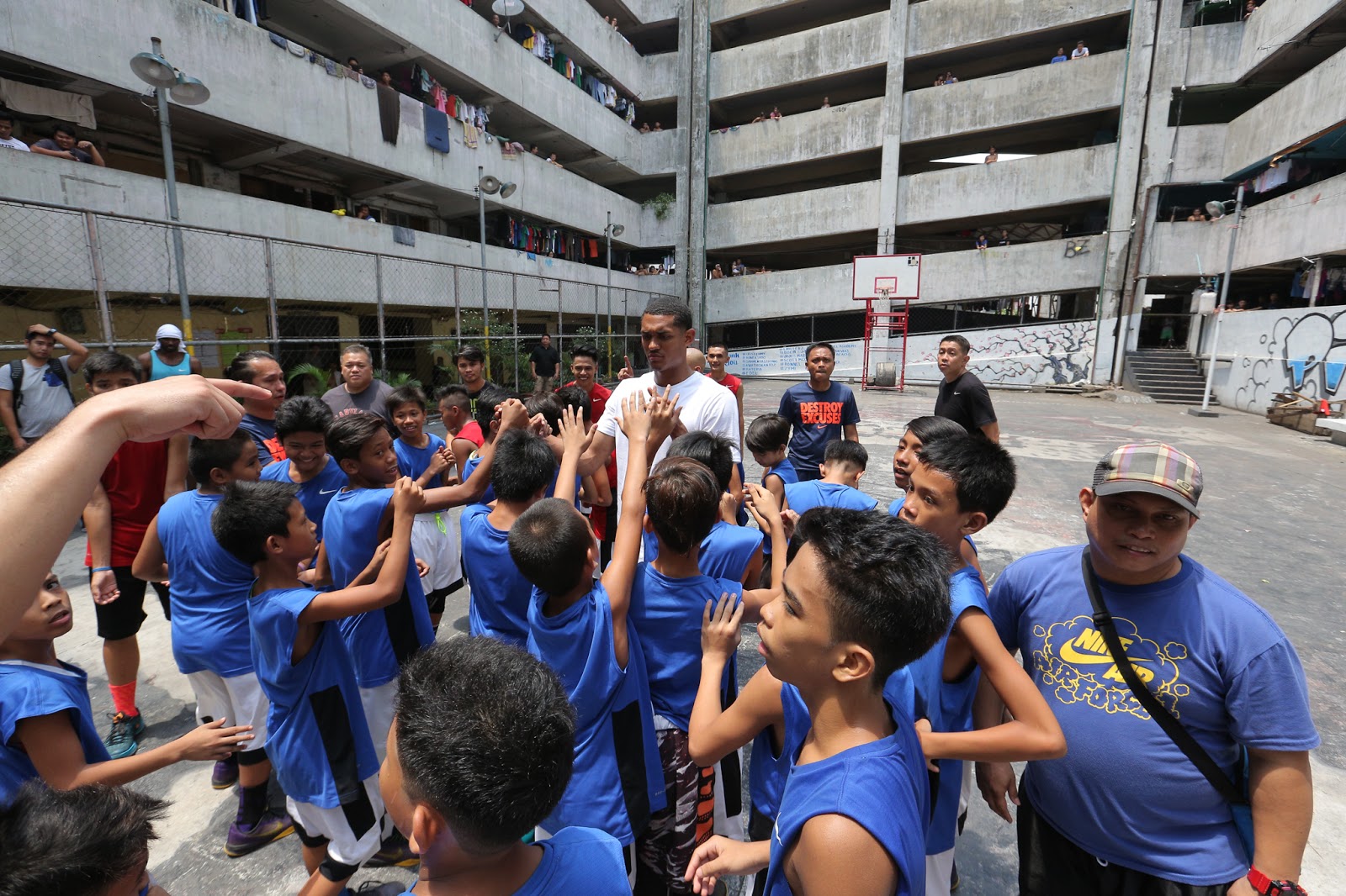 Jordan Clarkson Takes in Manila, Inspires Tenement Kids and Watches an ...