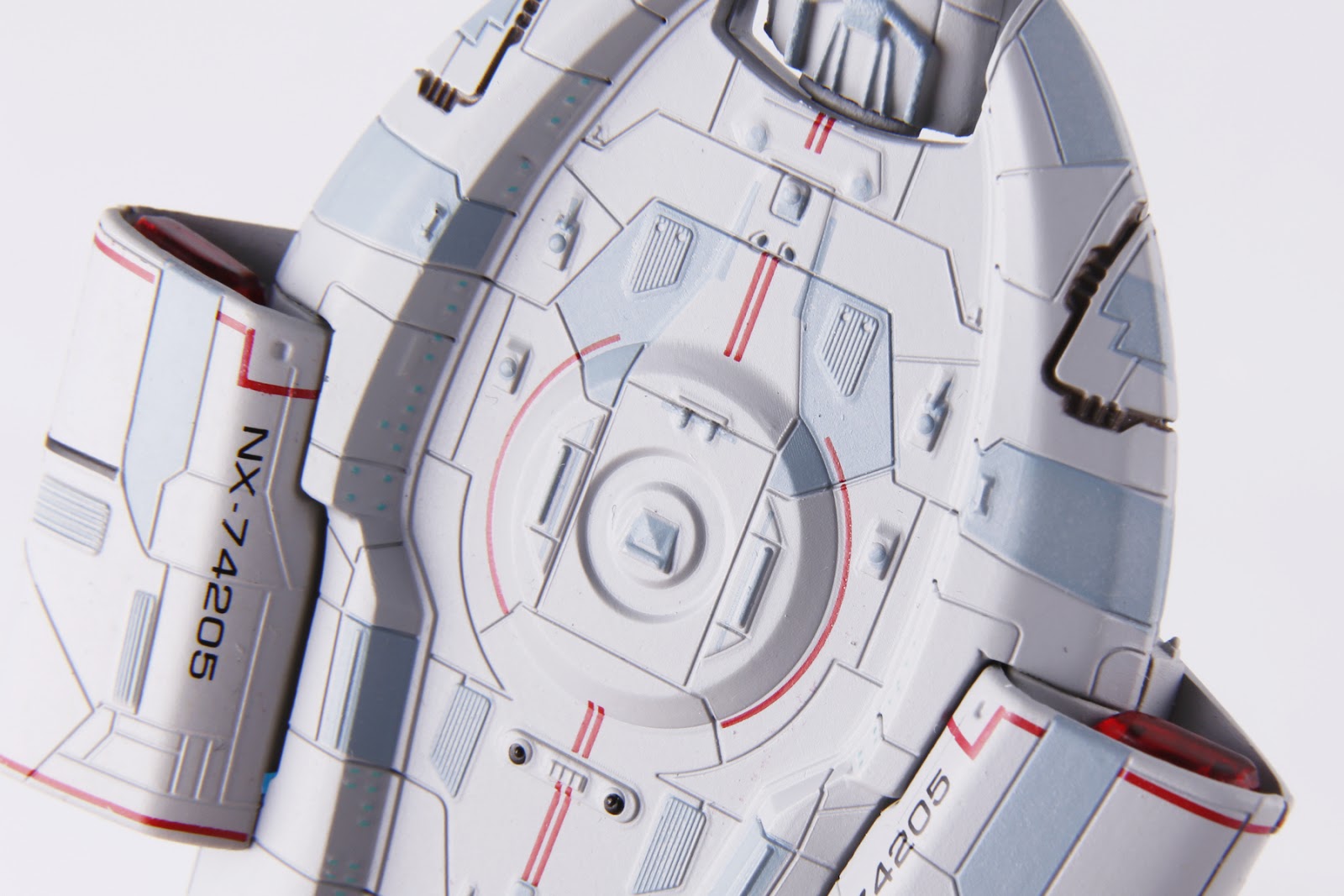 The Trek Collective: Review: The Official Starships Collection #9 - USS ...