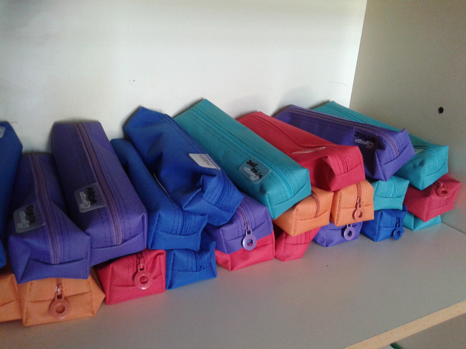 Laura y su clase: ¡Tenemos estuche!