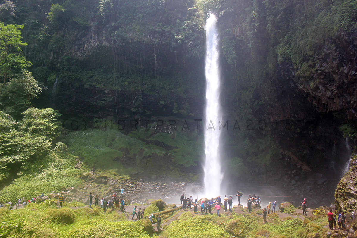 Menikmati Keindahan Si Kembar Curug Ciparay | Travel Wisata di Jawa Barat