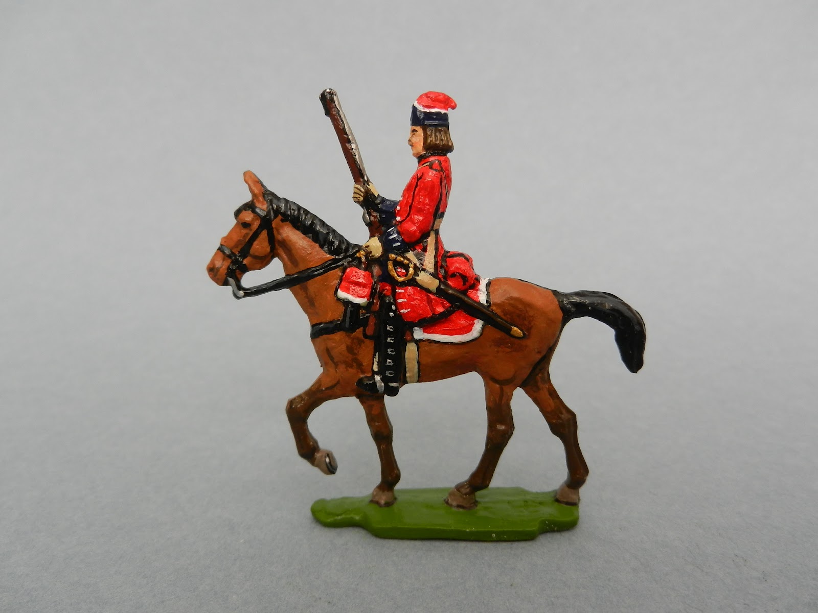 Castles of Tin: Prince August Conversions: 40mm Semi-Rounds