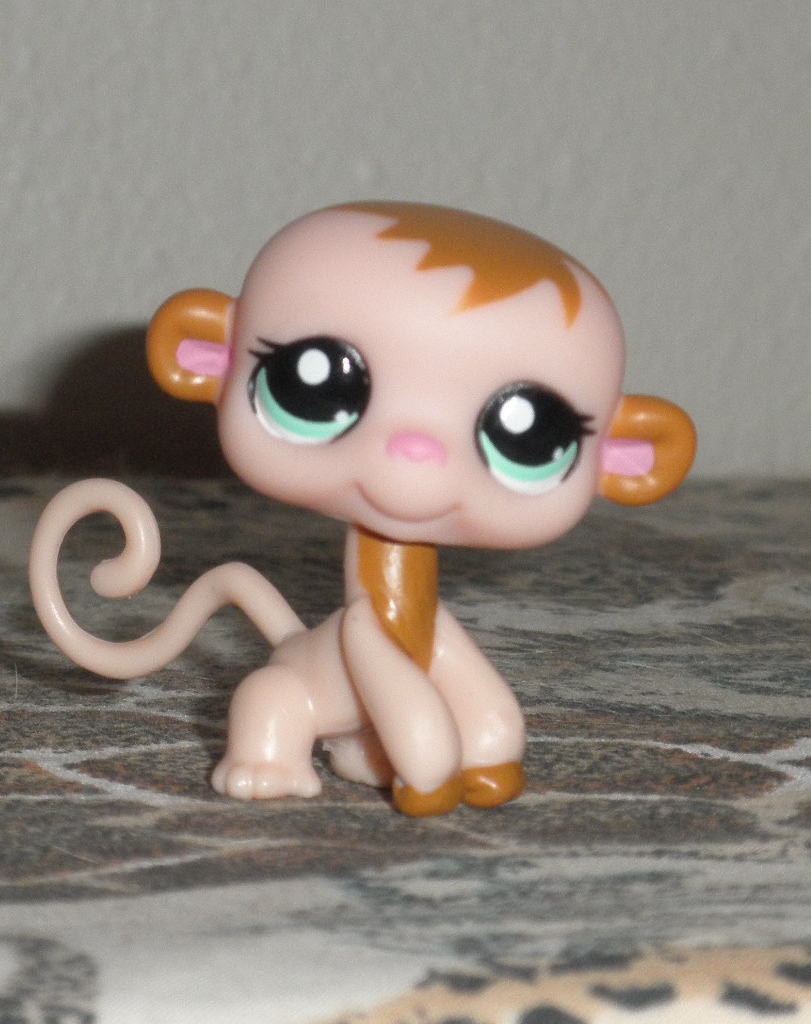 Collectomania: LPS Monkeys