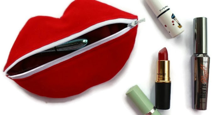 DIY Fashion: Fun Lip-Shaped Pouch - Deck and Dine