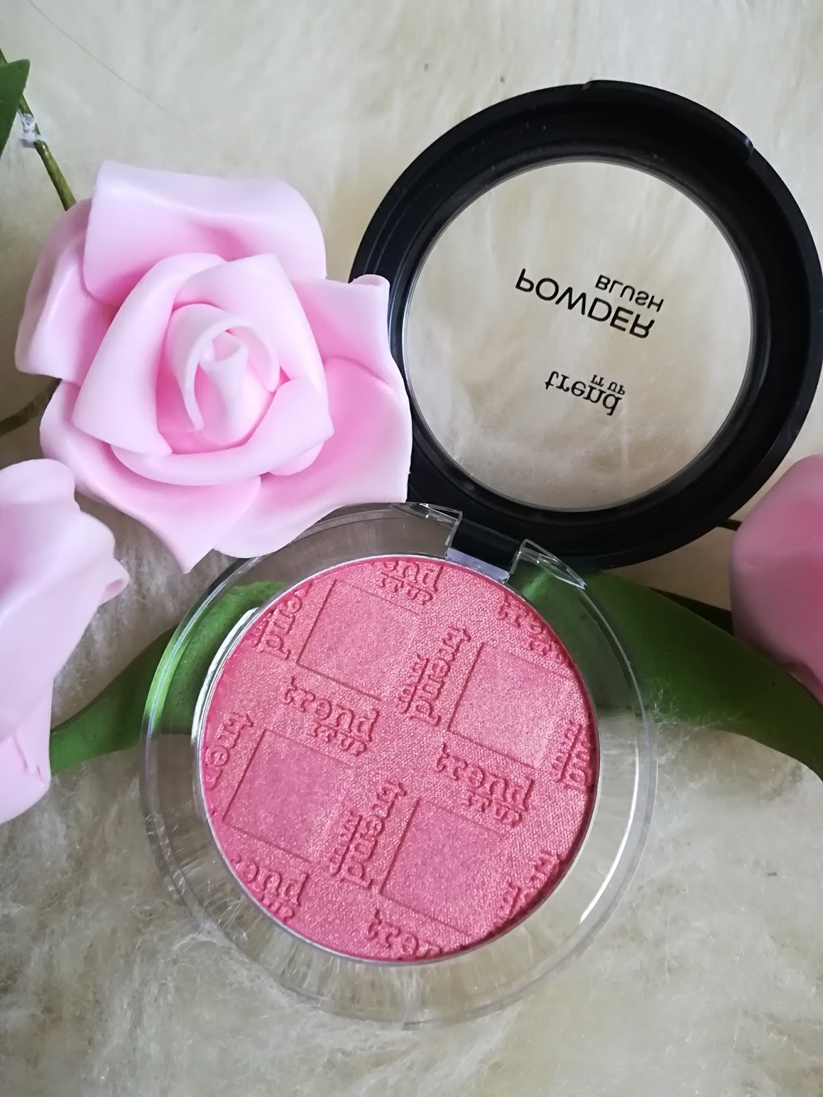 Pinkbeautylicious: Trend it Up Rouge Powder Blush Review