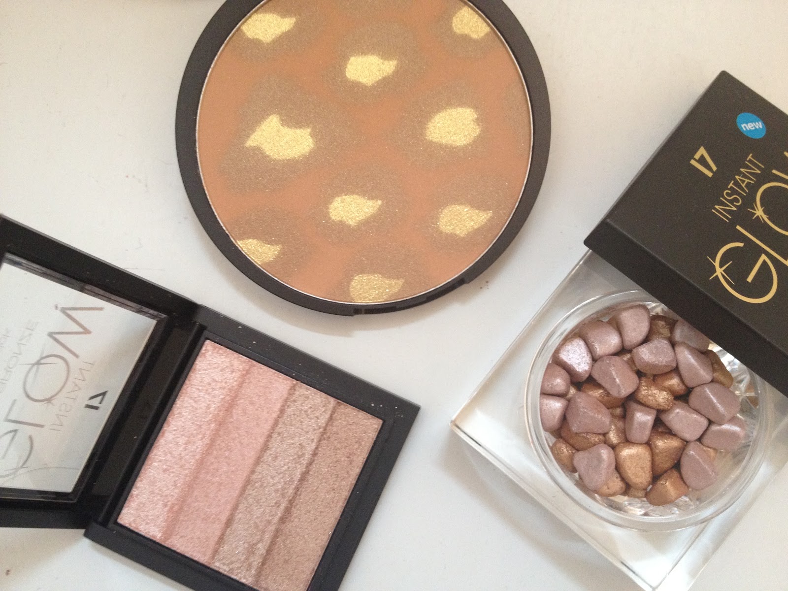 *beautifully superfluous*: REVIEW: 17 INSTANT GLOW BRONZERS COLLECTION 2012