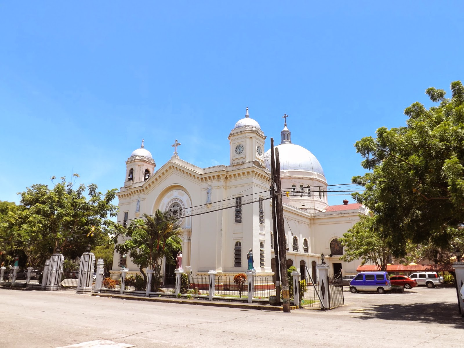 SILAY CITY, THE PARIS OF NEGROS - Touristang Pobre