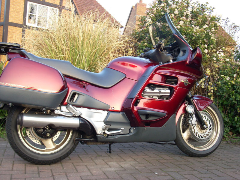 motorcycles: Honda ST1100