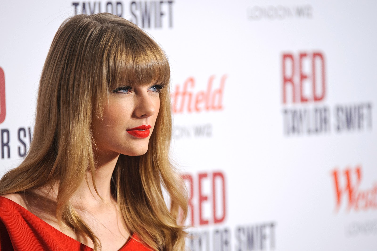 Female Singers: Taylor Swift pictures gallery (44)