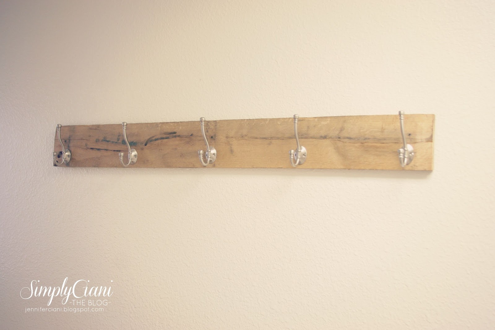Diy Pallet Coat Rack | Simply Ciani