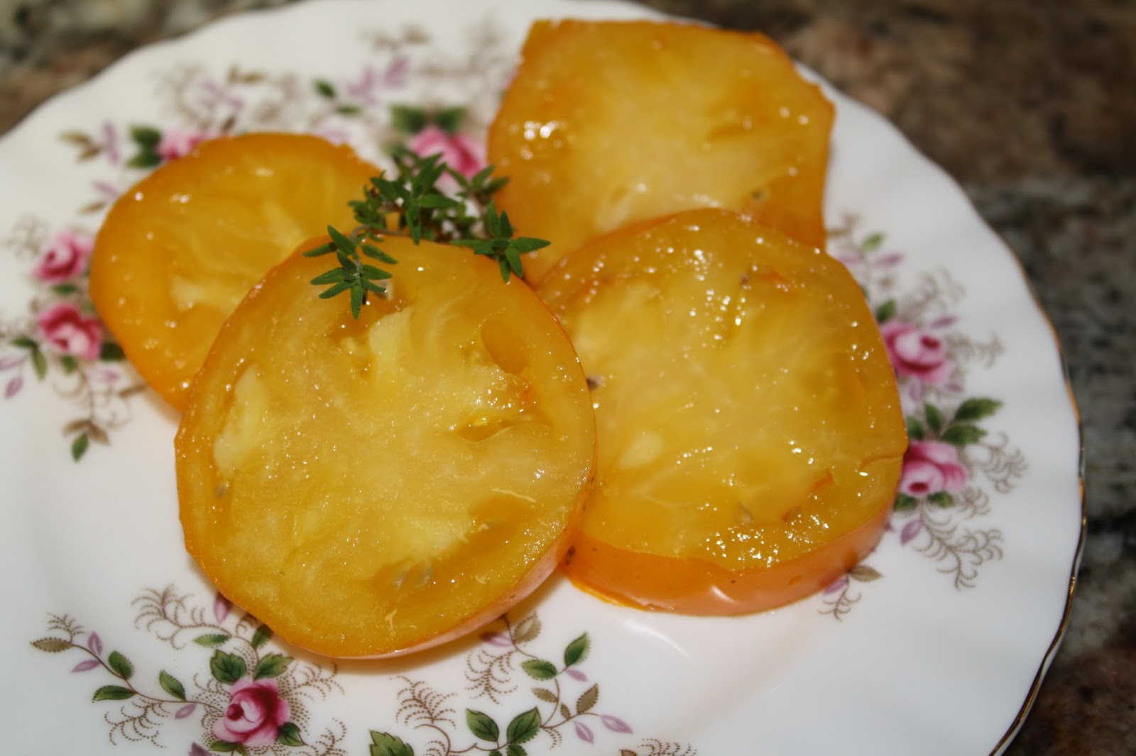 Dawns Garden Life: My Last Summer Tomato - Lemon Boy