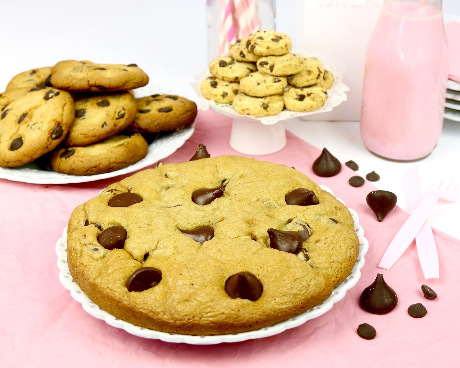 Giant Chocolate Chip Cookies - The Lindsay Ann