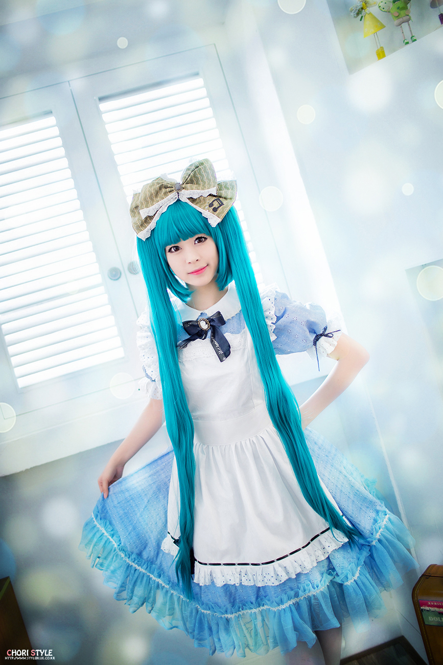 Korean Cosplayer: Hatsune Miku - VOCALOID