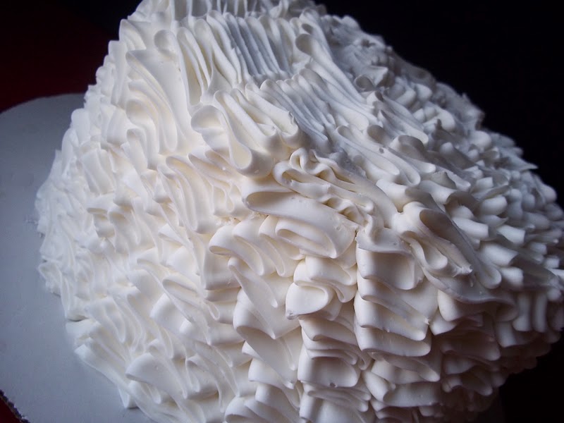 Violet's Custom Cakes: Ruffles