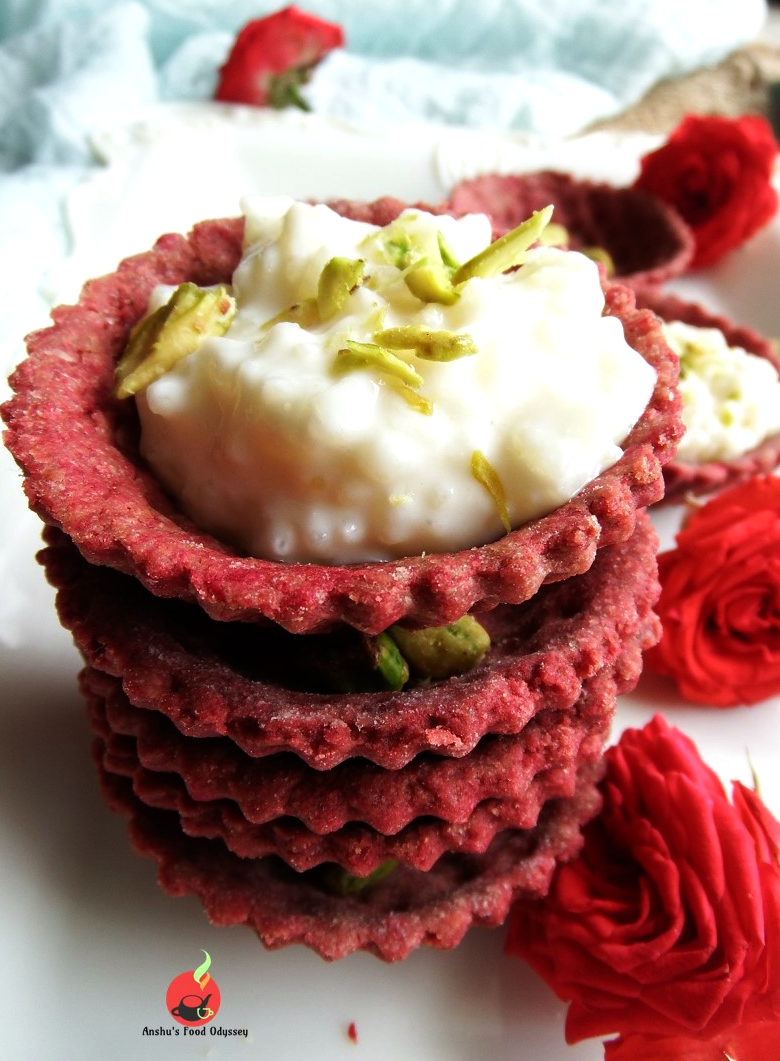 Rose Kheer Tarts with Red Velvet Cookie Crust | Indian Rice Pudding in ...