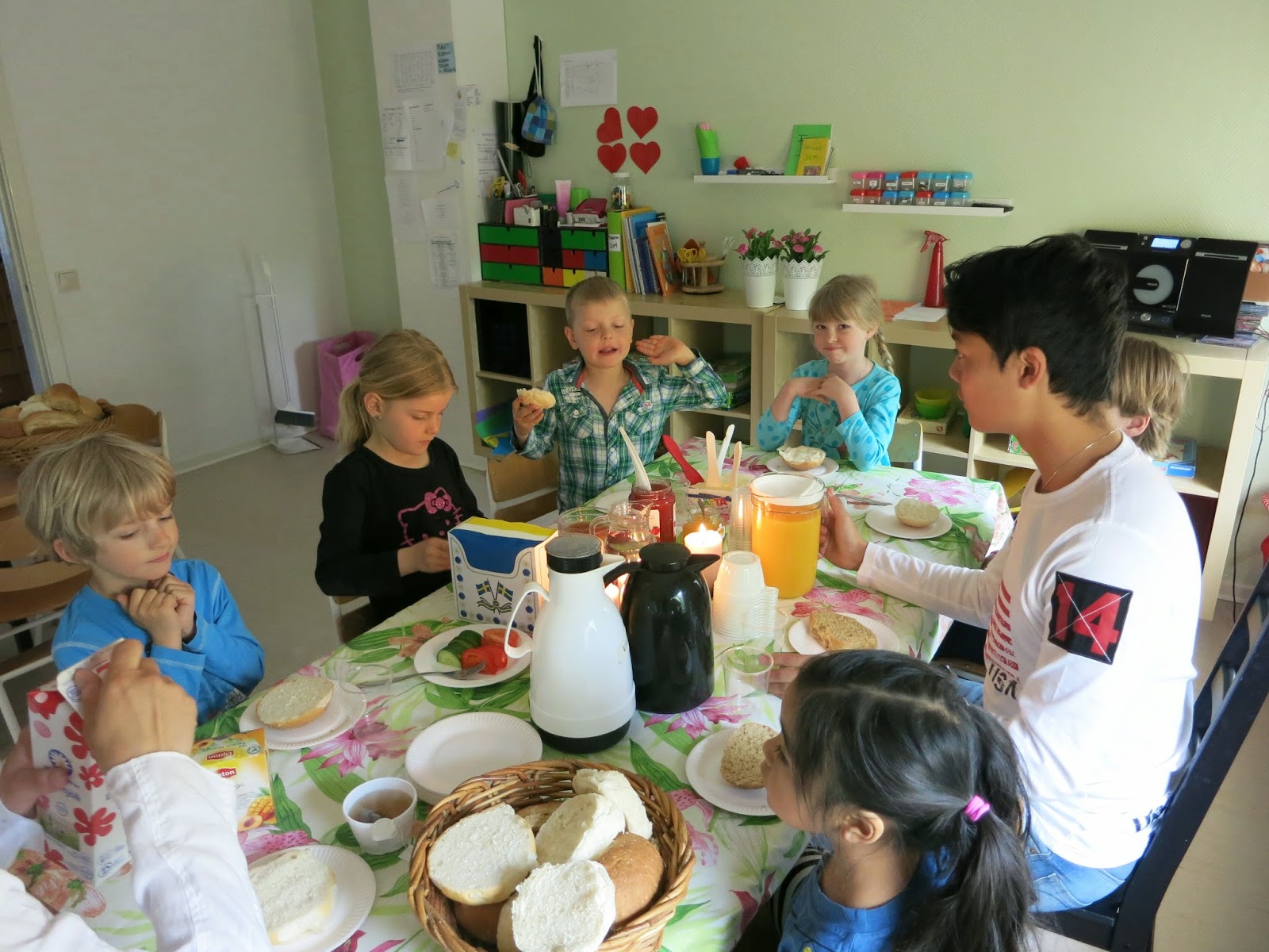 Kyrkans Förskola Stjärnan: Förskolans dag firades med frukost för alla ...