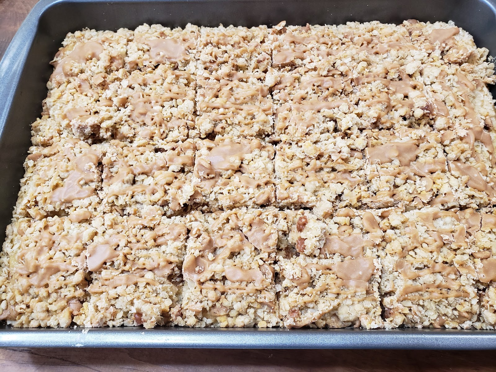 My Patchwork Quilt: APPLE-SCOTCH SNACK CAKE