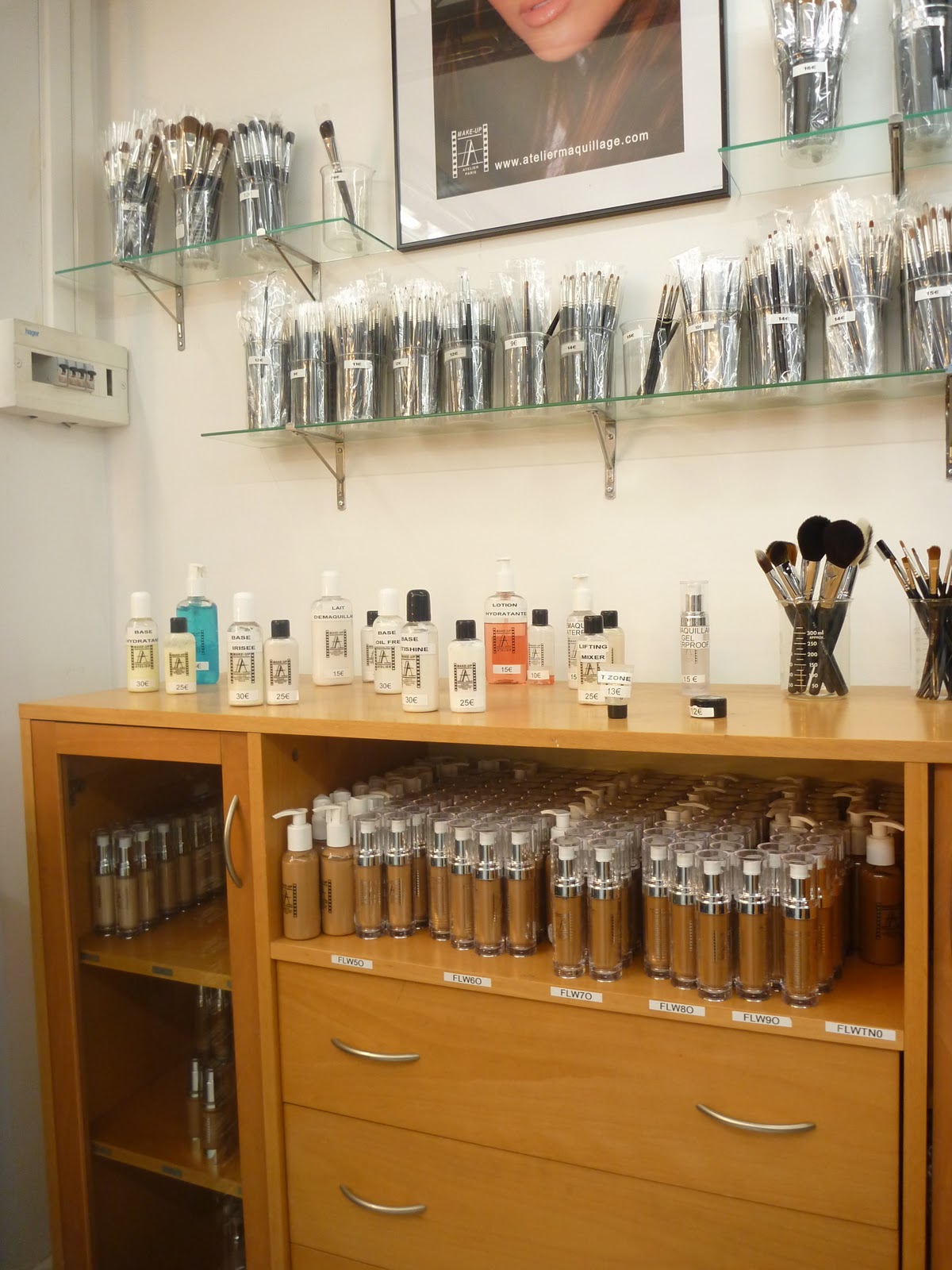 Shine Sparkle Smile: Make-Up Atelier Paris: Professional Makeup Divine