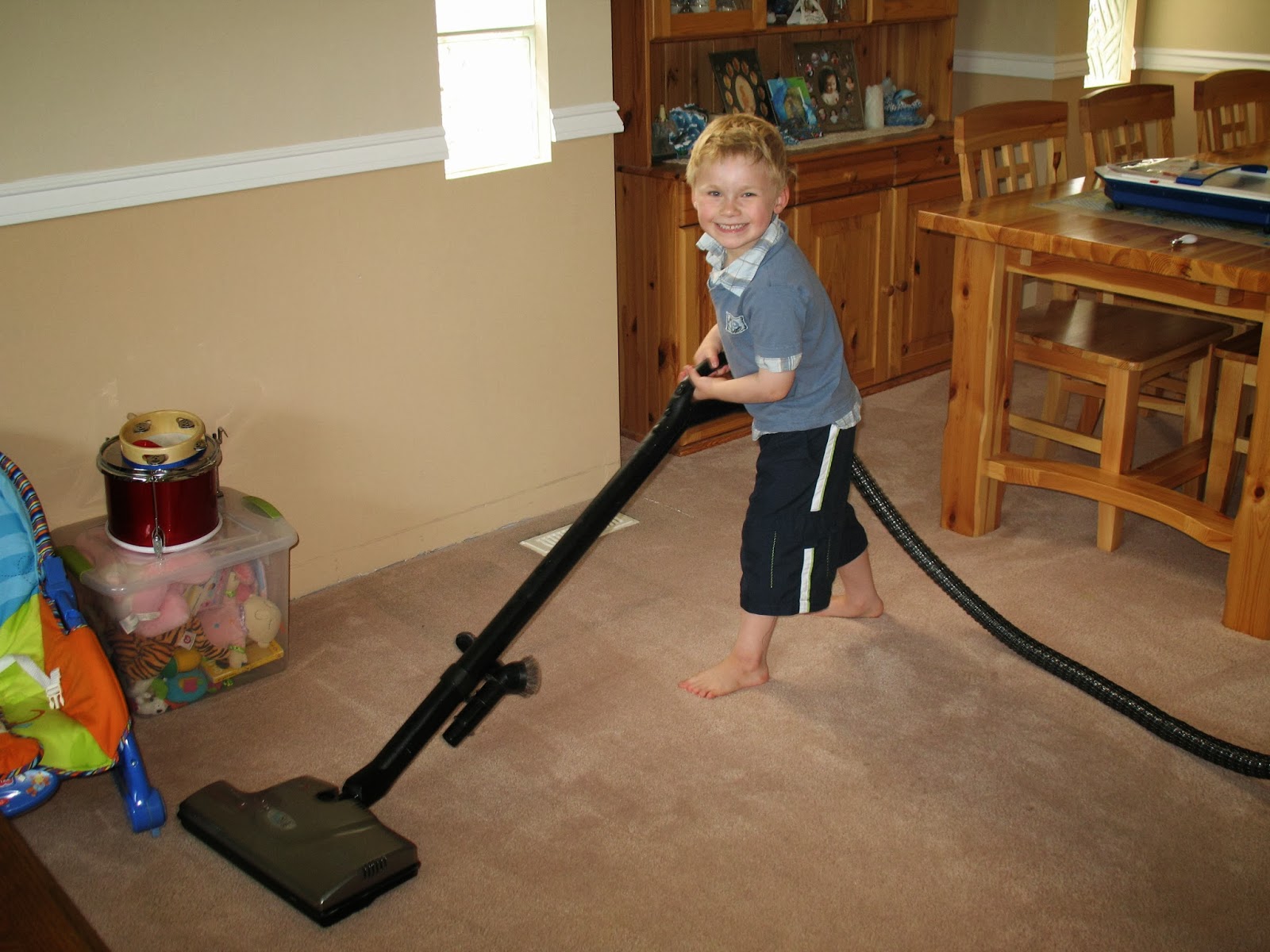 Four Monkeys In My Bed: Money-Wise Mondays - Cleaning the house