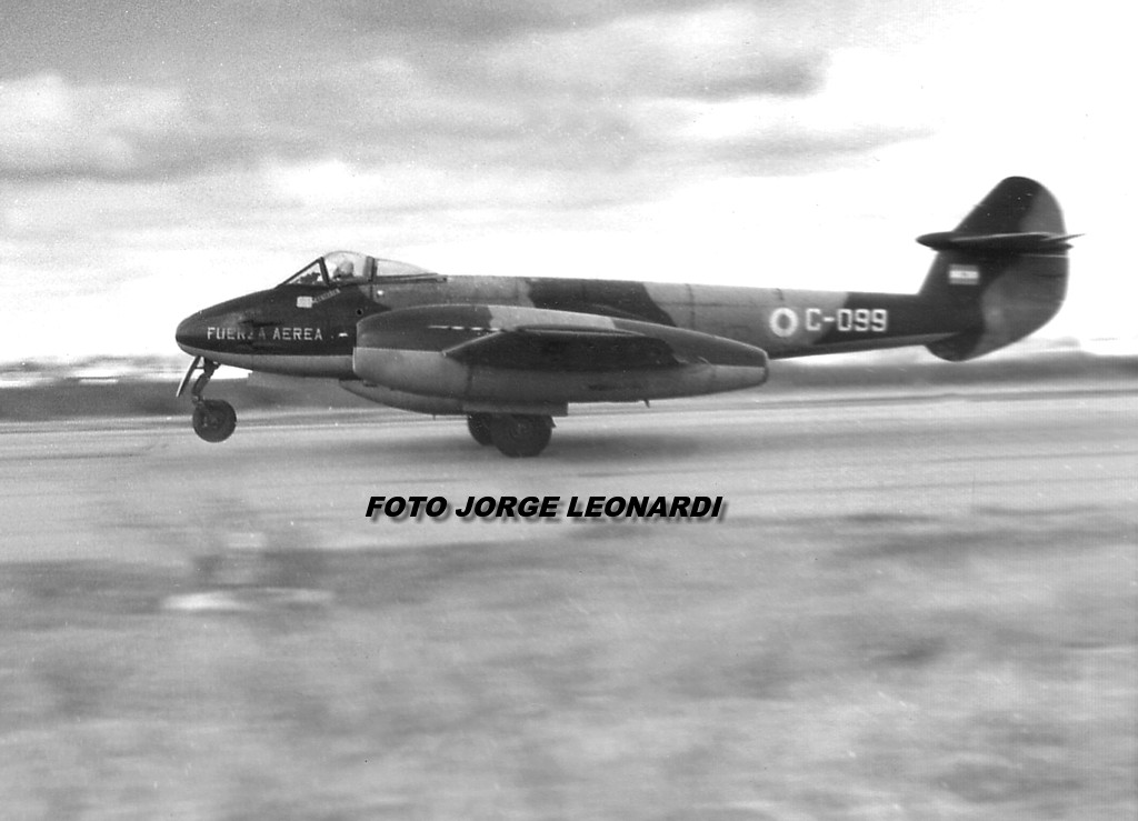 Mis fotos de Aviones: MIS FOTOS DE GLOSTER METEOR MK4 / Fuerza Aérea ...