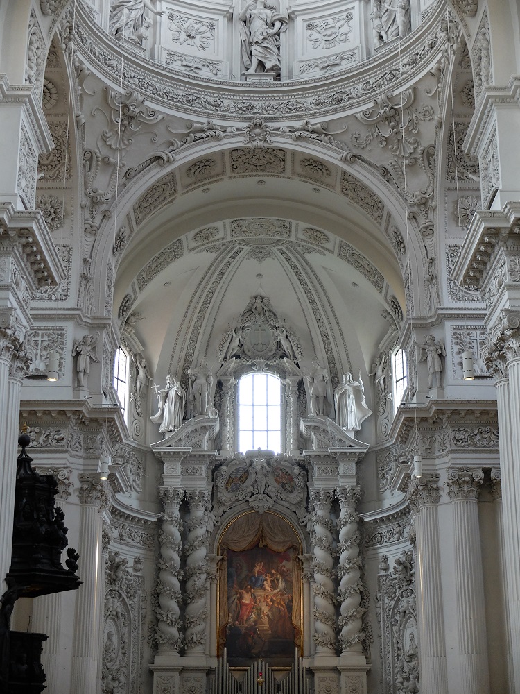 The Life of Couch: Church Architecture- Baroque, Rococco, Modern