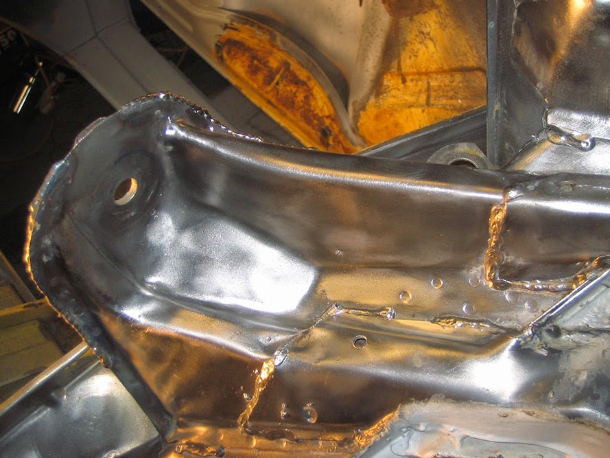 OllieG's 914: Rear Suspension Console Reinforcement