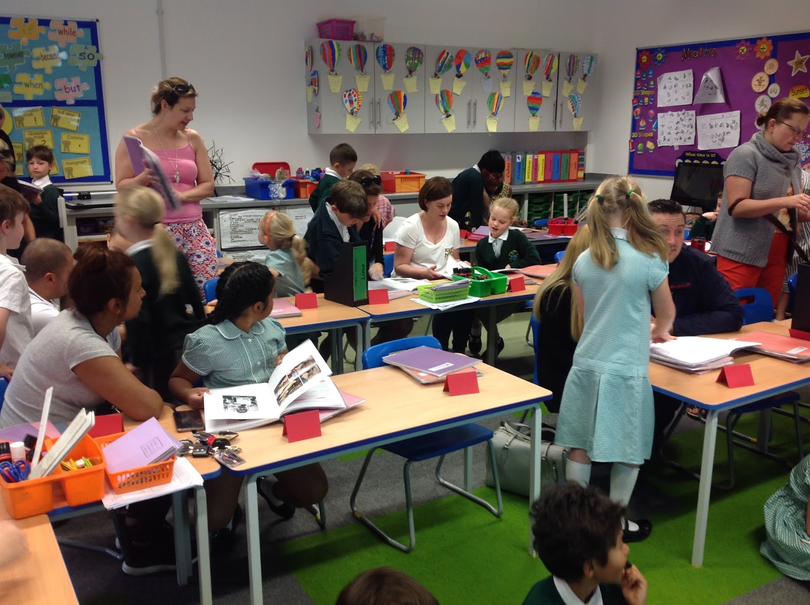 Suttons Primary School: Year 2 - Book Look